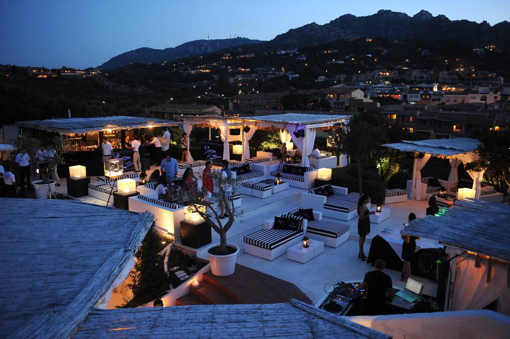 How to improve hotels design through outdoor elements