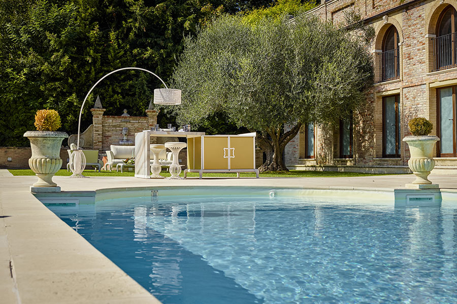 5+1 tips to keep in mind when designing a poolside lounge